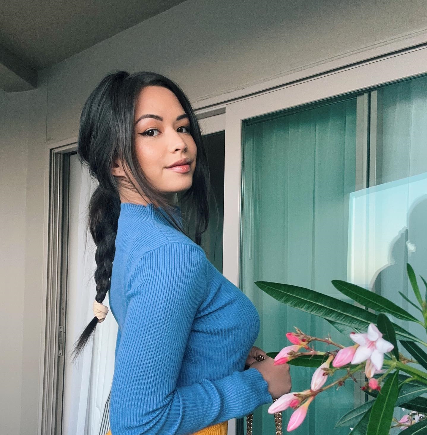 Scarlett Alexis Age, Career, Net Worth, Height, Education,